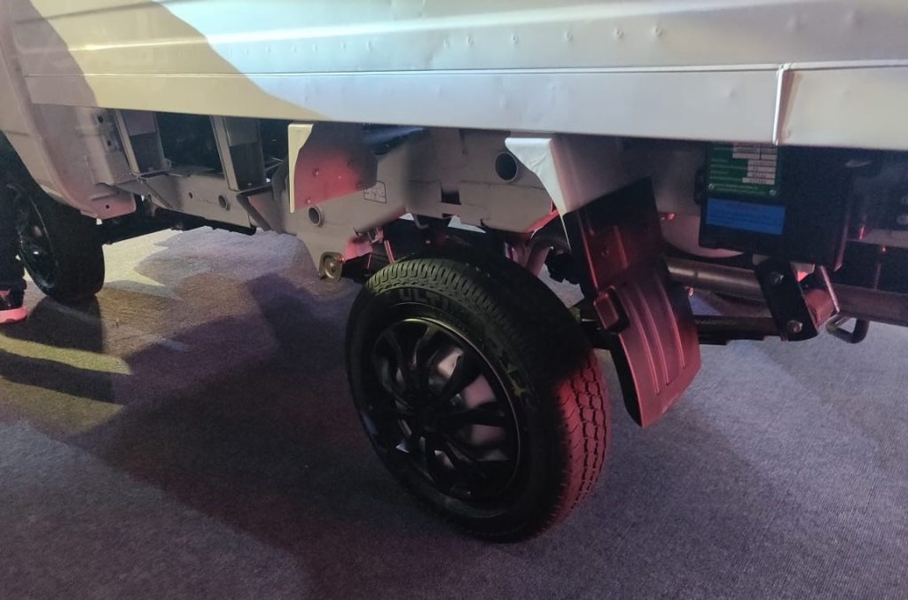 Mahindra launches Supro CNG Duo as its first Dual-Fuel SCV