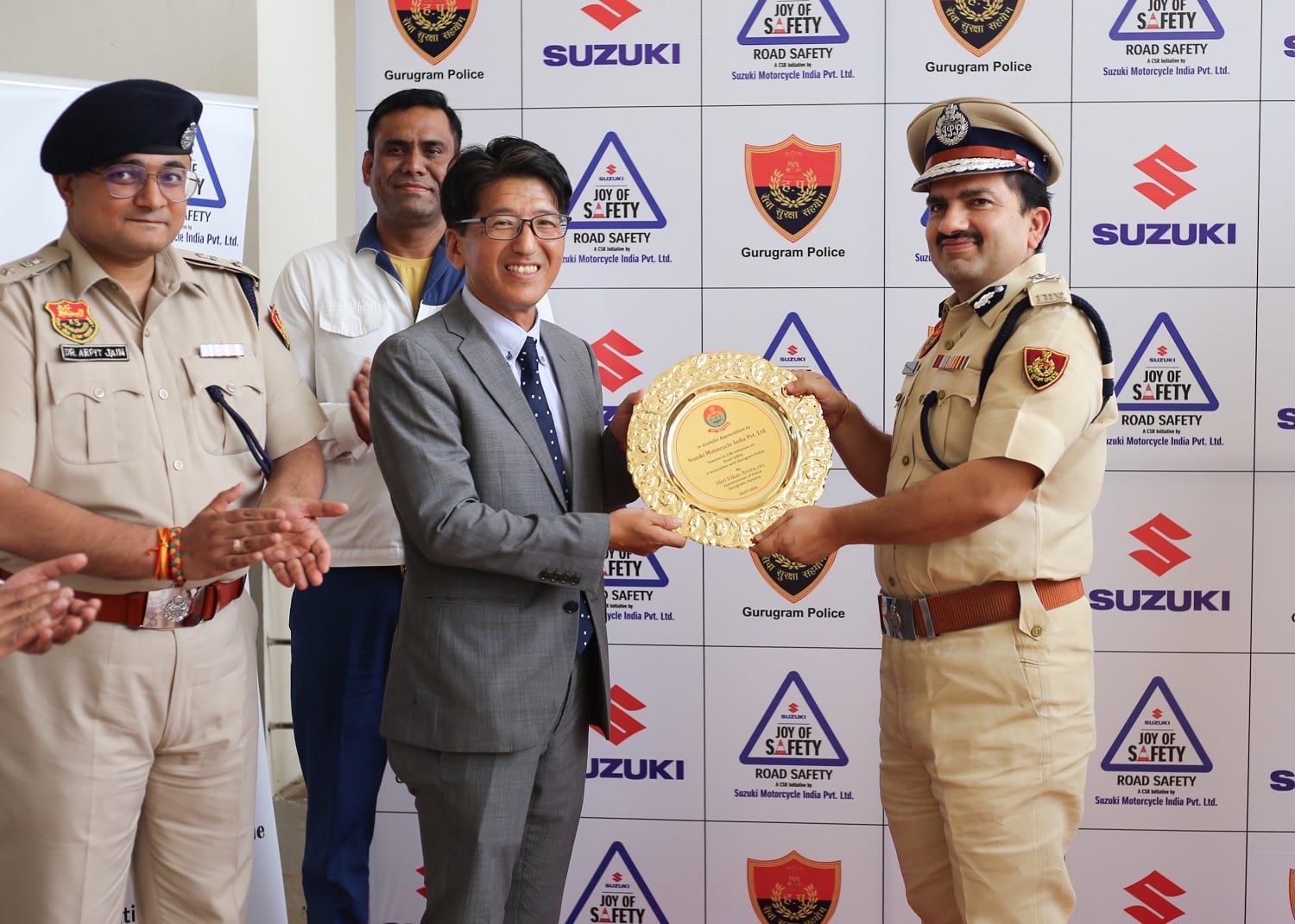 Police Got Keys to Suzuki Motorcycles, Begin Patrolling with V-Strom SX ...
